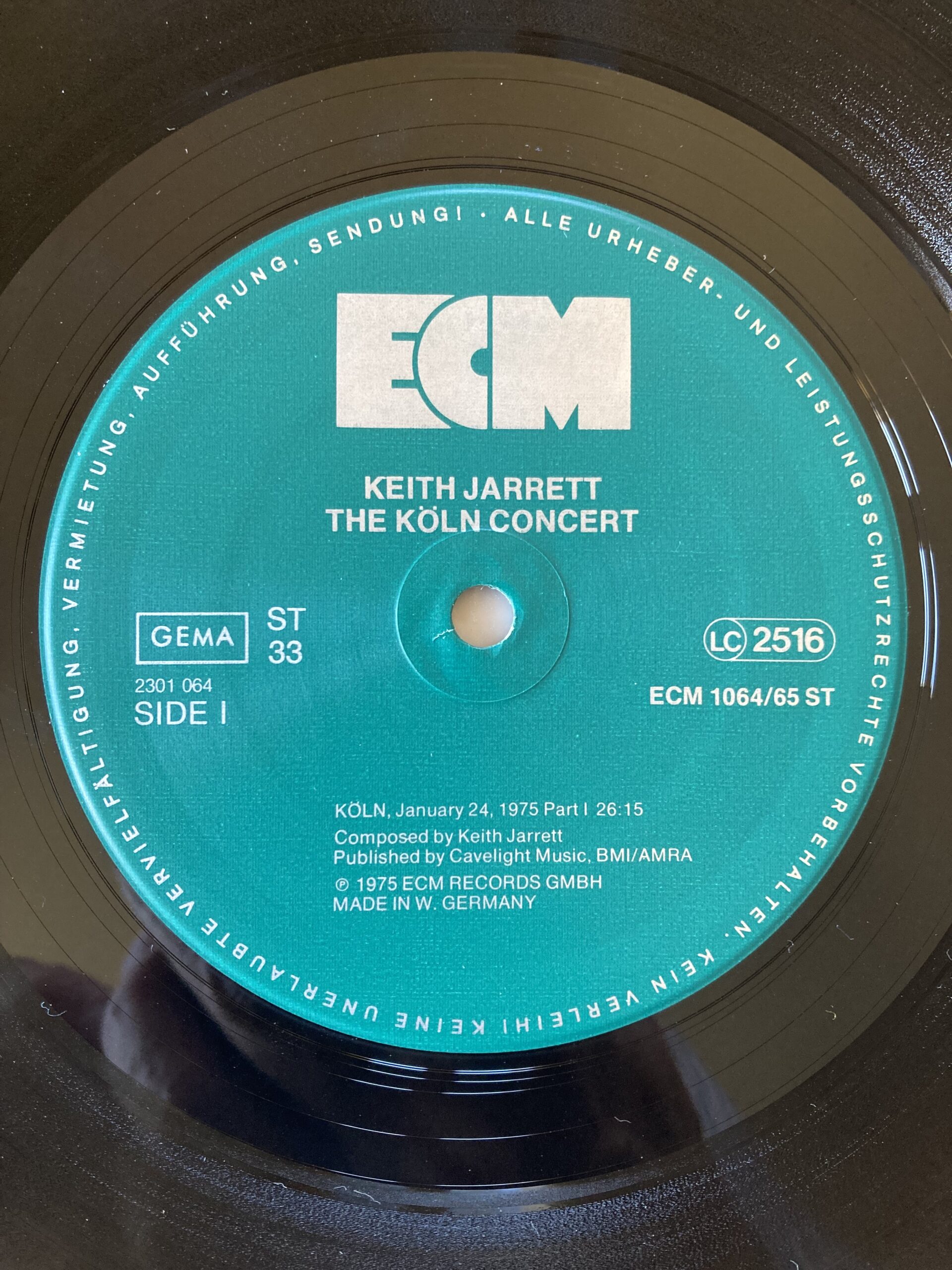 "LPs, CDs, or Streams: Which Era Was the True Cash Cow for Artists ...