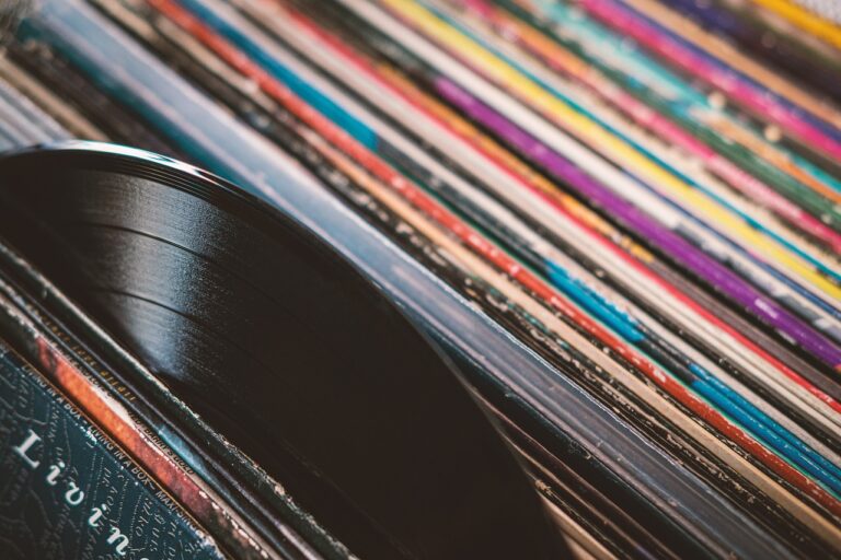 How Vinyl Records Made Their Unexpected Comeback - Festivaltopia