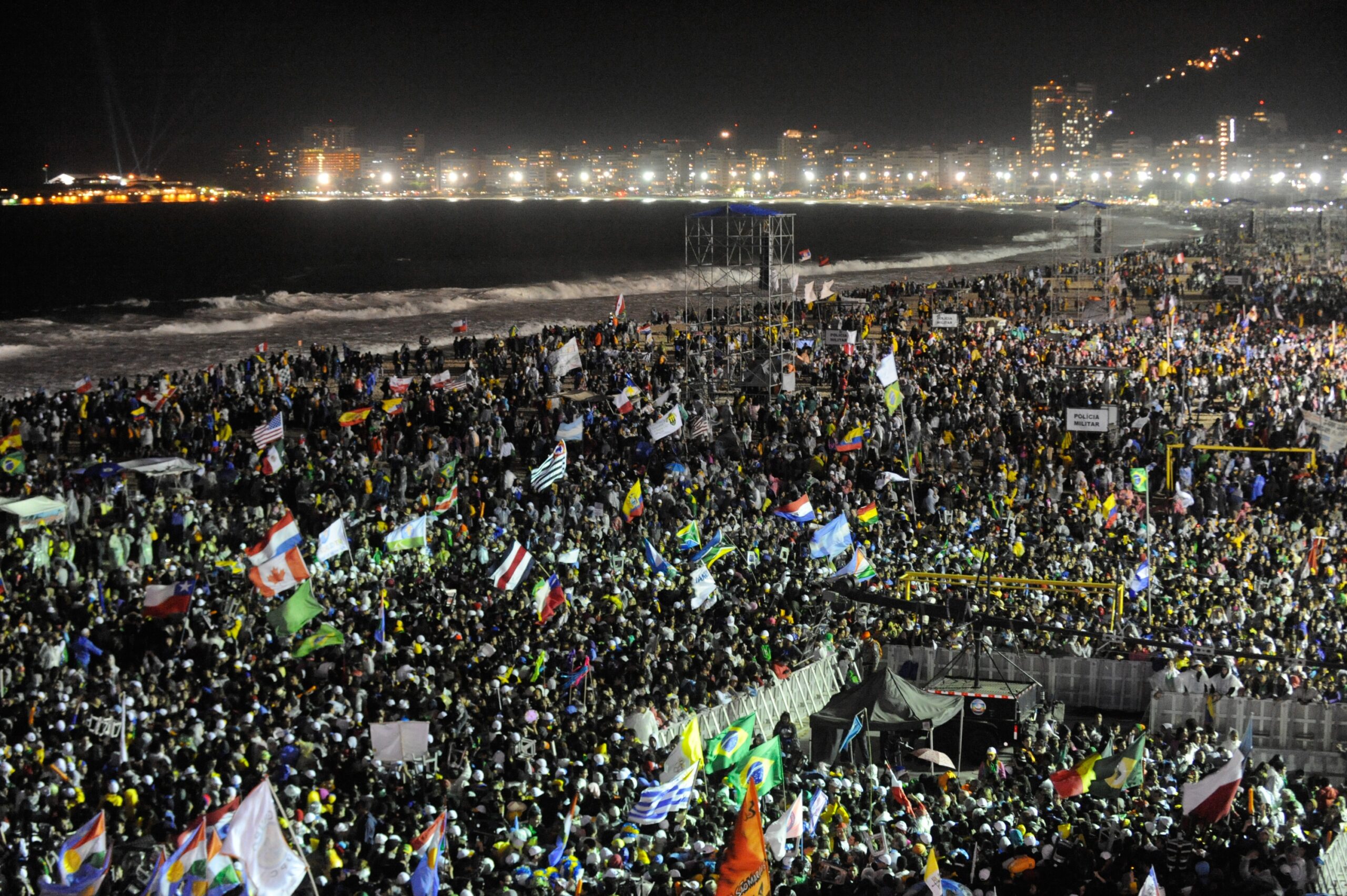Could This Be the Biggest Free Concert Crowd Ever? What 2.1 Million ...